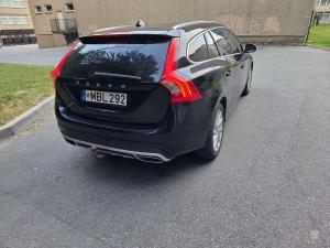 Черный Вольво B60 2014 в Вильнюс, объемом двигателя 2.00 л и пробегом 325 тыс. км за 5950 €, фото 8 на AUTOMOTO.COM.LV