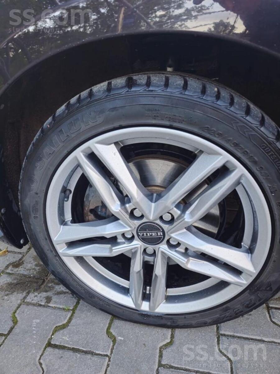 Melns Volvo V60 2014 Rīga, ar dzinēja tilpumu 2.00 L un nobraukumu 280 tūkst. km par 3900 €, foto 11 vietnē AUTOMOTO.COM.LV