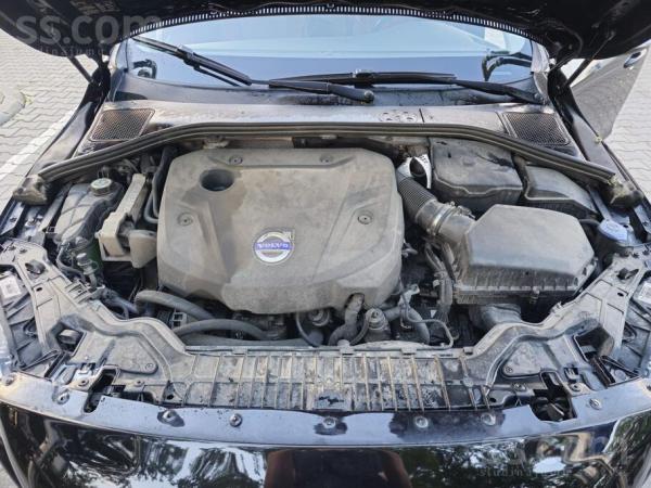 Black Volvo V60 2014 in Riga, with an engine capacity of 2.00 L and mileage of 280 thousand km for 3900 €, photo 7 on AUTOMOTO.COM.LV