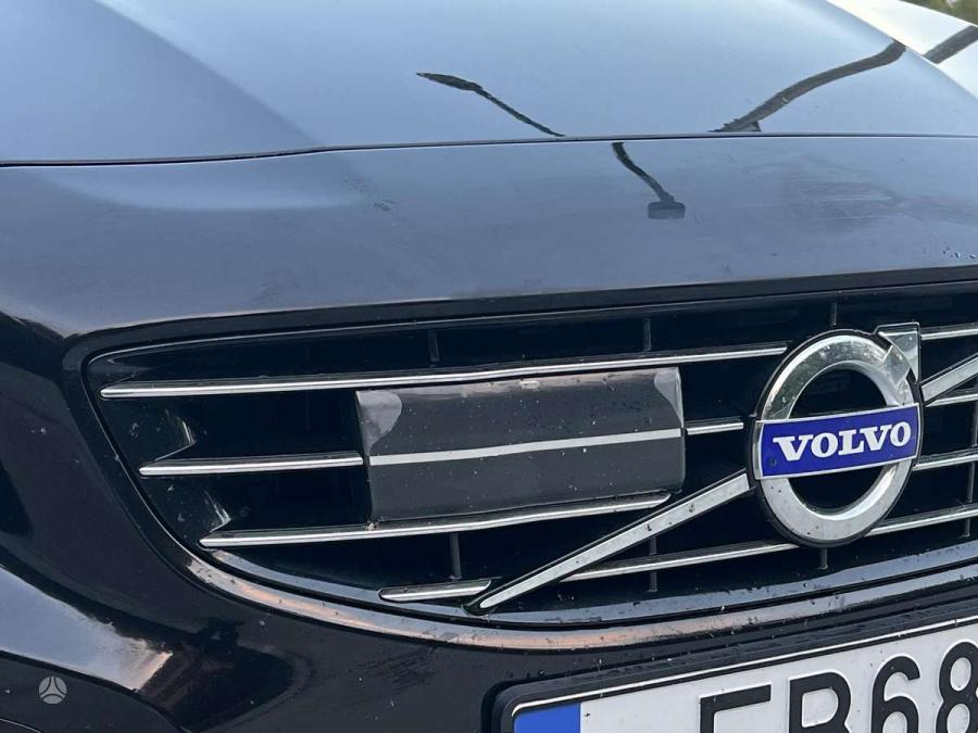 Black Volvo V60 2014 in Vilnius, with an engine capacity of 2.40 L and mileage of 265 thousand km for 6350 €, photo 22 on AUTOMOTO.COM.LV