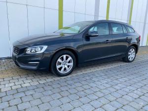 Melns Volvo V60 2014 Raseiniai, ar dzinēja tilpumu 1.98 L un nobraukumu 250 tūkst. km par 5900 €, foto 1 vietnē AUTOMOTO.COM.LV