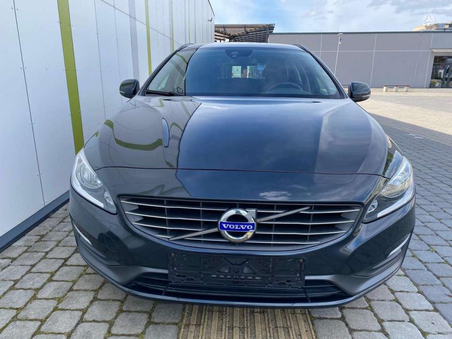 Melns Volvo V60 2014 Raseiniai, ar dzinēja tilpumu 1.98 L un nobraukumu 250 tūkst. km par 5900 €, foto 9 vietnē AUTOMOTO.COM.LV