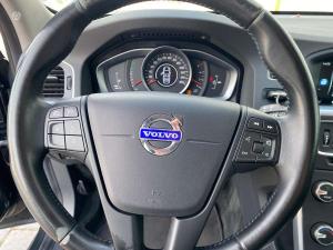 Melns Volvo V60 2014 Raseiniai, ar dzinēja tilpumu 1.98 L un nobraukumu 250 tūkst. km par 5900 €, foto 14 vietnē AUTOMOTO.COM.LV
