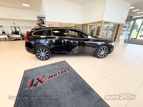 Melns Volvo V60 2014 Viljandi, ar dzinēja tilpumu 2.40 L un nobraukumu 346 tūkst. km par 6499 €, foto 1 vietnē AUTOMOTO.COM.LV
