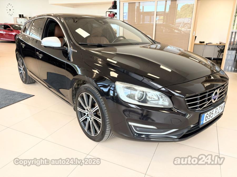 Melns Volvo V60 2014 Viljandi, ar dzinēja tilpumu 2.40 L un nobraukumu 346 tūkst. km par 6499 €, foto 3 vietnē AUTOMOTO.COM.LV