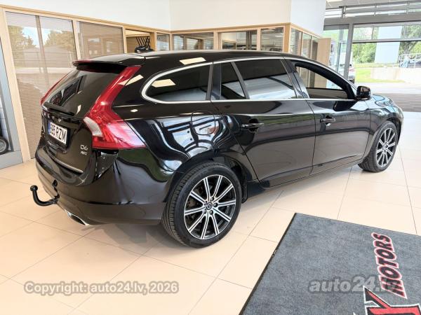 Melns Volvo V60 2014 Viljandi, ar dzinēja tilpumu 2.40 L un nobraukumu 346 tūkst. km par 6499 €, foto 4 vietnē AUTOMOTO.COM.LV