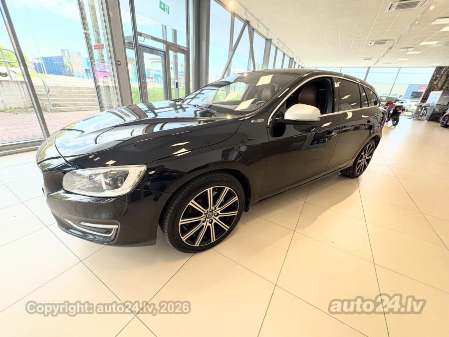 Melns Volvo V60 2014 Viljandi, ar dzinēja tilpumu 2.40 L un nobraukumu 346 tūkst. km par 6499 €, foto 6 vietnē AUTOMOTO.COM.LV