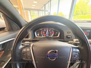 Melns Volvo V60 2014 Viljandi, ar dzinēja tilpumu 2.40 L un nobraukumu 346 tūkst. km par 6499 €, foto 11 vietnē AUTOMOTO.COM.LV