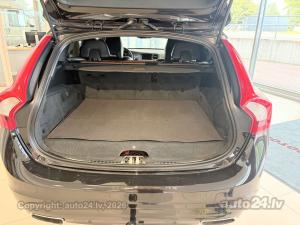 Melns Volvo V60 2014 Viljandi, ar dzinēja tilpumu 2.40 L un nobraukumu 346 tūkst. km par 6499 €, foto 18 vietnē AUTOMOTO.COM.LV