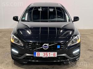 Black Volvo V60 2014 in Jurmala, with an engine capacity of 2.40 L and mileage of 361 thousand km for 9995 €, photo 5 on AUTOMOTO.COM.LV