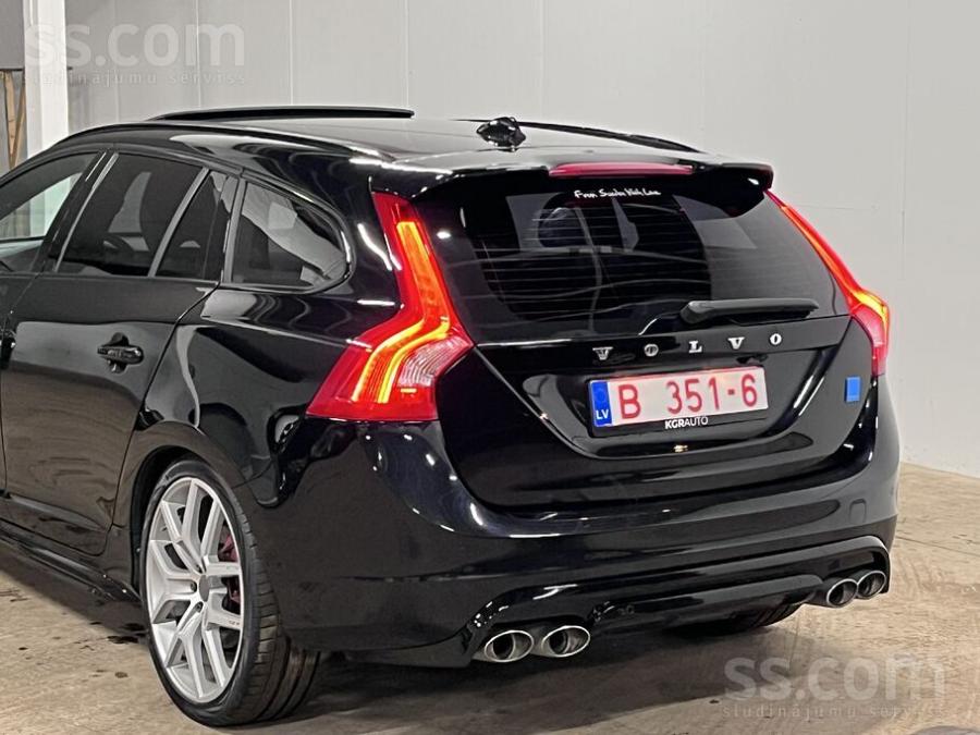 Black Volvo V60 2014 in Jurmala, with an engine capacity of 2.40 L and mileage of 361 thousand km for 9995 €, photo 10 on AUTOMOTO.COM.LV