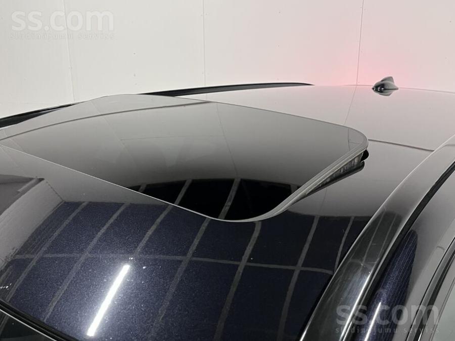 Black Volvo V60 2014 in Jurmala, with an engine capacity of 2.40 L and mileage of 361 thousand km for 9995 €, photo 12 on AUTOMOTO.COM.LV