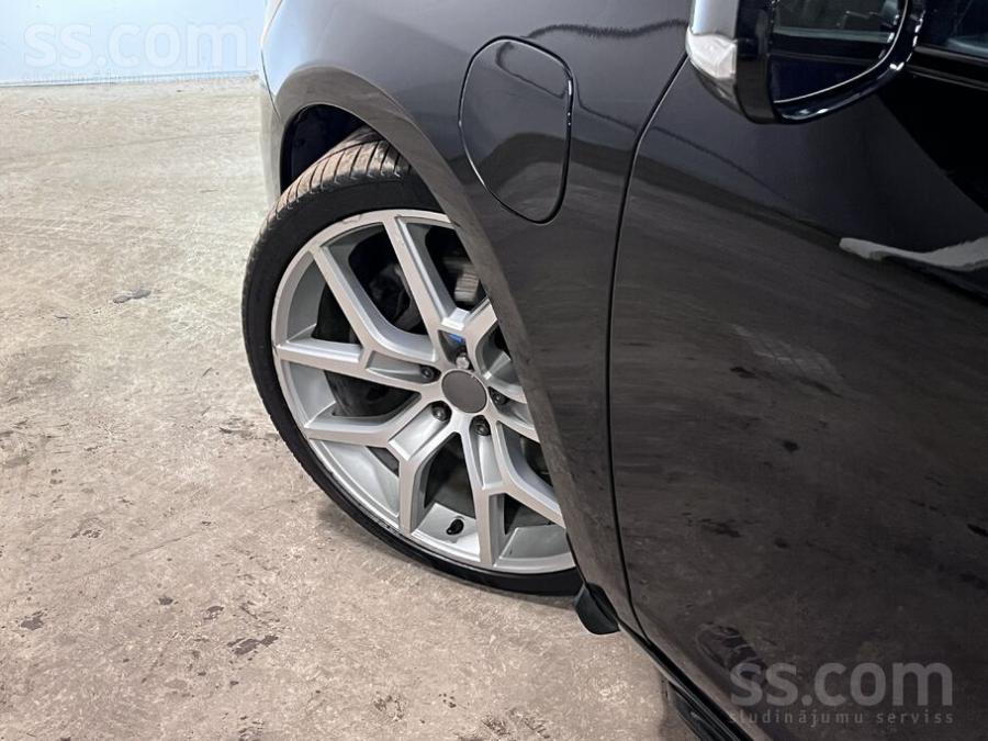 Black Volvo V60 2014 in Jurmala, with an engine capacity of 2.40 L and mileage of 361 thousand km for 9995 €, photo 14 on AUTOMOTO.COM.LV