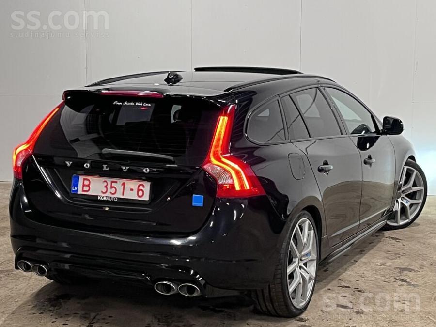 Black Volvo V60 2014 in Jurmala, with an engine capacity of 2.40 L and mileage of 361 thousand km for 9995 €, photo 15 on AUTOMOTO.COM.LV
