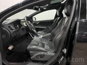 Black Volvo V60 2014 in Jurmala, with an engine capacity of 2.40 L and mileage of 361 thousand km for 9995 €, photo 19 on AUTOMOTO.COM.LV