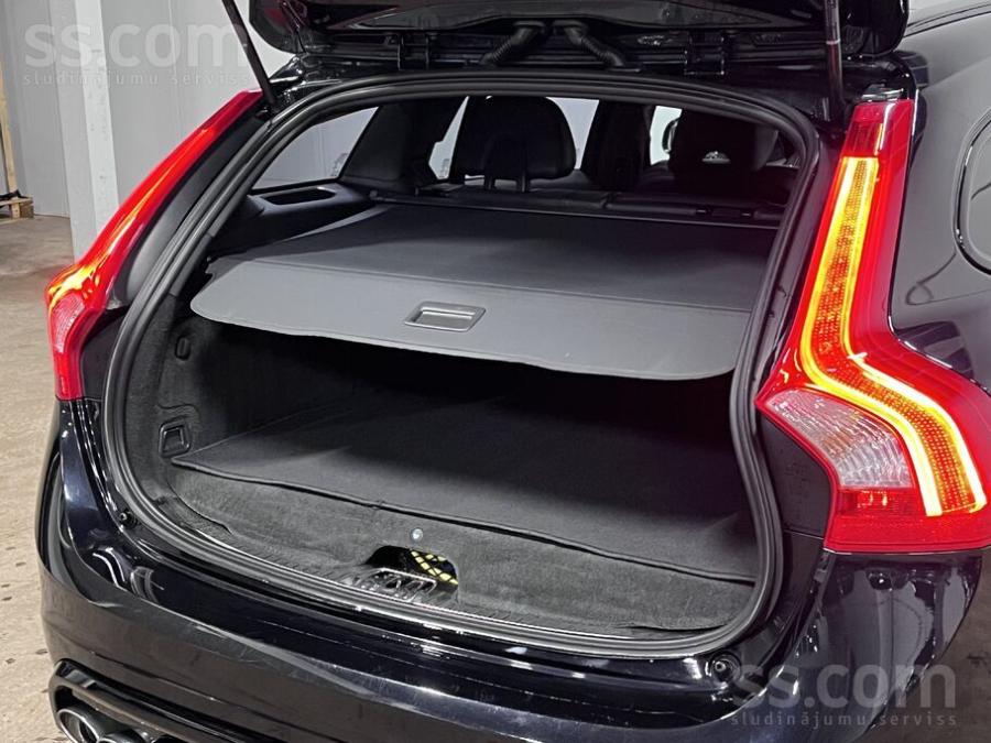 Black Volvo V60 2014 in Jurmala, with an engine capacity of 2.40 L and mileage of 361 thousand km for 9995 €, photo 31 on AUTOMOTO.COM.LV