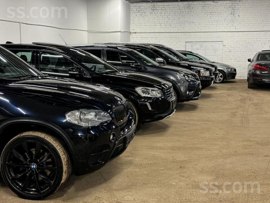 Black Volvo V60 2014 in Jurmala, with an engine capacity of 2.40 L and mileage of 361 thousand km for 9995 €, photo 36 on AUTOMOTO.COM.LV