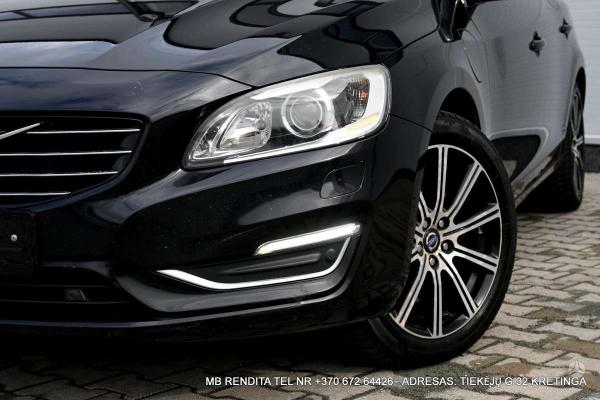 Black Volvo V60 2014 in Kretinga, with an engine capacity of 2.40 L and mileage of 236 thousand km for 8299 €, photo 6 on AUTOMOTO.COM.LV