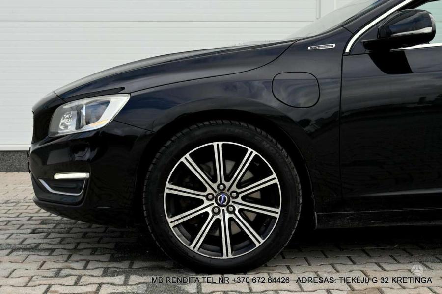 Black Volvo V60 2014 in Kretinga, with an engine capacity of 2.40 L and mileage of 236 thousand km for 8299 €, photo 14 on AUTOMOTO.COM.LV