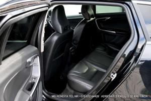 Black Volvo V60 2014 in Kretinga, with an engine capacity of 2.40 L and mileage of 236 thousand km for 8299 €, photo 24 on AUTOMOTO.COM.LV