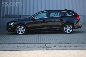 Melns Volvo V60 2014 Tukums, ar dzinēja tilpumu 2.40 L un nobraukumu 316 tūkst. km par 8200 €, foto 3 vietnē AUTOMOTO.COM.LV