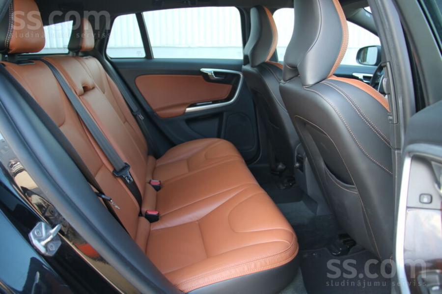 Melns Volvo V60 2014 Tukums, ar dzinēja tilpumu 2.40 L un nobraukumu 316 tūkst. km par 8200 €, foto 9 vietnē AUTOMOTO.COM.LV