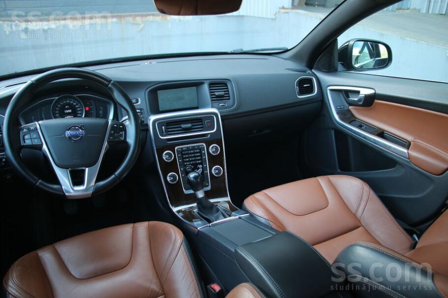 Melns Volvo V60 2014 Tukums, ar dzinēja tilpumu 2.40 L un nobraukumu 316 tūkst. km par 8200 €, foto 11 vietnē AUTOMOTO.COM.LV