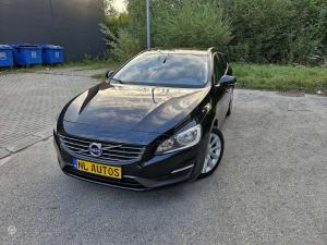 Melns Volvo V60 2014 Alīta, ar dzinēja tilpumu 1.98 L un nobraukumu 260 tūkst. km par 7570 €, foto 14 vietnē AUTOMOTO.COM.LV