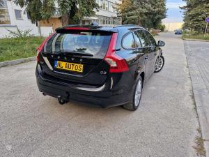 Melns Volvo V60 2014 Alīta, ar dzinēja tilpumu 1.98 L un nobraukumu 260 tūkst. km par 7570 €, foto 15 vietnē AUTOMOTO.COM.LV