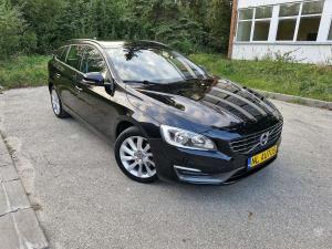 Melns Volvo V60 2014 Alīta, ar dzinēja tilpumu 1.98 L un nobraukumu 260 tūkst. km par 7570 €, foto 16 vietnē AUTOMOTO.COM.LV