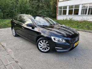 Melns Volvo V60 2014 Alīta, ar dzinēja tilpumu 1.98 L un nobraukumu 260 tūkst. km par 7570 €, foto 20 vietnē AUTOMOTO.COM.LV
