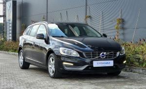 Melns Volvo V60 2014 Viļņa, ar dzinēja tilpumu 1.98 L un nobraukumu 266 tūkst. km par 7700 €, foto 3 vietnē AUTOMOTO.COM.LV