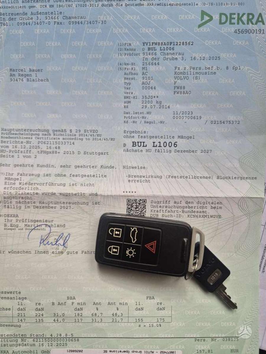 Melns Volvo V60 2014 Viļņa, ar dzinēja tilpumu 1.98 L un nobraukumu 266 tūkst. km par 7700 €, foto 14 vietnē AUTOMOTO.COM.LV
