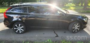 Melns Volvo V60 2014 Rīga, ar dzinēja tilpumu 2.40 L un nobraukumu 275 tūkst. km par 5600 €, foto 4 vietnē AUTOMOTO.COM.LV