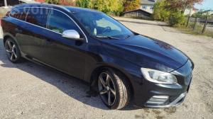 Melns Volvo V60 2014 Valka, ar dzinēja tilpumu 1.60 L un nobraukumu 307 tūkst. km par 6800 €, foto 3 vietnē AUTOMOTO.COM.LV