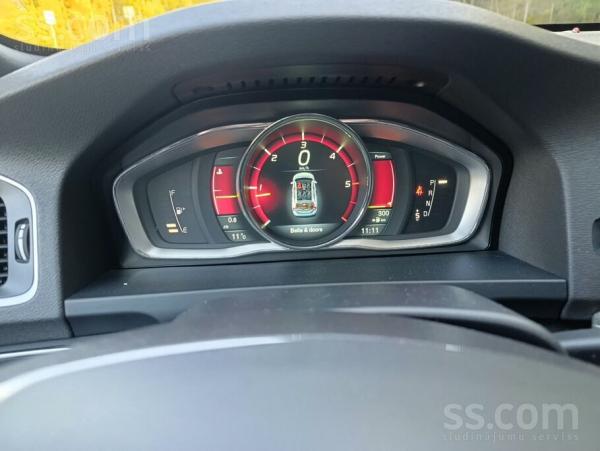 Melns Volvo V60 2014 Valka, ar dzinēja tilpumu 1.60 L un nobraukumu 307 tūkst. km par 6800 €, foto 10 vietnē AUTOMOTO.COM.LV