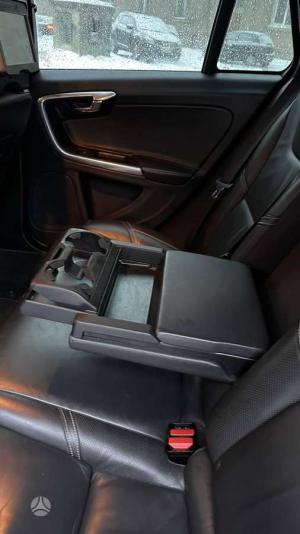 Черный Вольво B60 2014 в Вильнюс, объемом двигателя 2.40 л и пробегом 258 тыс. км за 8350 €, фото 14 на AUTOMOTO.COM.LV