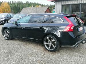 Melns Volvo V60 2014 Valmiera, ar dzinēja tilpumu 1.60 L un nobraukumu 307 tūkst. km par 6750 €, foto 11 vietnē AUTOMOTO.COM.LV