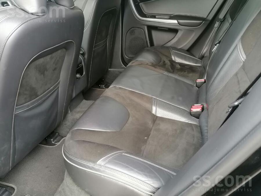 Melns Volvo V60 2014 Valmiera, ar dzinēja tilpumu 1.60 L un nobraukumu 307 tūkst. km par 6750 €, foto 13 vietnē AUTOMOTO.COM.LV