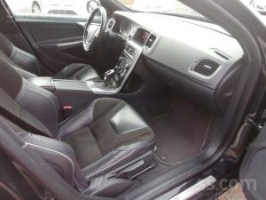 Melns Volvo V60 2014 Valmiera, ar dzinēja tilpumu 1.60 L un nobraukumu 307 tūkst. km par 6750 €, foto 23 vietnē AUTOMOTO.COM.LV