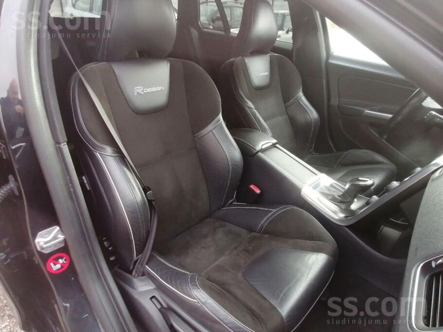 Melns Volvo V60 2014 Valmiera, ar dzinēja tilpumu 1.60 L un nobraukumu 307 tūkst. km par 6750 €, foto 24 vietnē AUTOMOTO.COM.LV