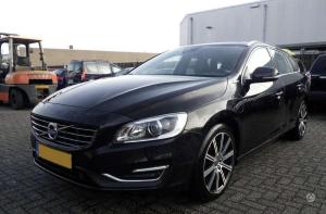 Melns Volvo V60 2015 Prienai, ar dzinēja tilpumu 2.40 L un nobraukumu 272 tūkst. km par 7700 €, foto  vietnē AUTOMOTO.COM.LV