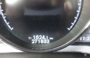 Black Volvo V60 2015 in Prienai, with an engine capacity of 2.40 L and mileage of 272 thousand km for 7700 €, photo 16 on AUTOMOTO.COM.LV