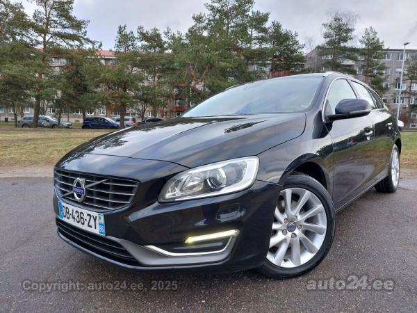 Black Volvo V60 2015 in Tallinn, with an engine capacity of 2.00 L and mileage of 203 thousand km for 7990 €, photo 1 on AUTOMOTO.COM.LV