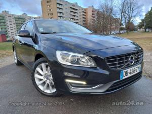 Melns Volvo V60 2015 Tallina, ar dzinēja tilpumu 2.00 L un nobraukumu 203 tūkst. km par 7990 €, foto 18 vietnē AUTOMOTO.COM.LV
