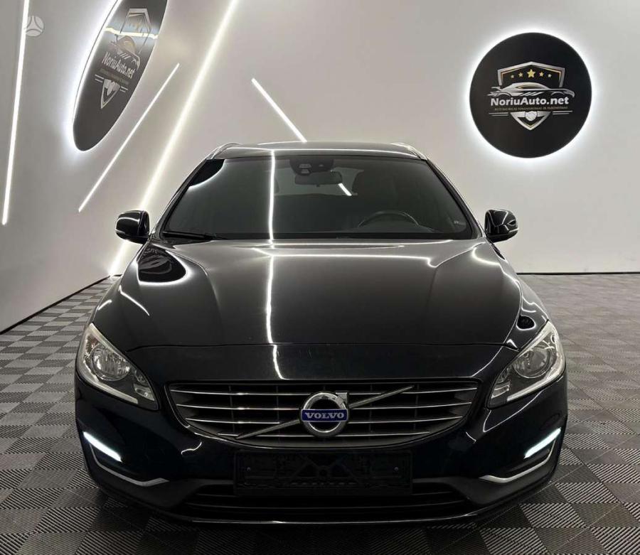 Black Volvo V60 2015 in Marijampole, with an engine capacity of 1.97 L and mileage of 249 thousand km for 7650 €, photo 22 on AUTOMOTO.COM.LV