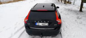 Black Volvo V60 2015 in Jelgava, with an engine capacity of 2.40 L and mileage of 207 thousand km for 8950 €, photo 11 on AUTOMOTO.COM.LV