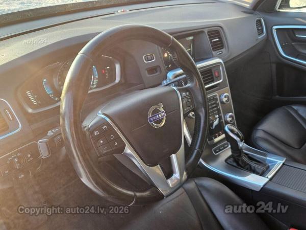 Черный Вольво B60 2015 в Таллин, объемом двигателя 2.40 л и пробегом 237 тыс. км за 9900 €, фото 11 на AUTOMOTO.COM.LV