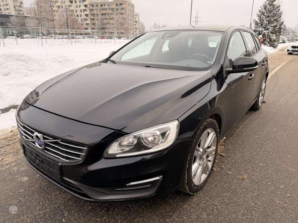 Black Volvo V60 2015 in Vilnius, with an engine capacity of 1.56 L and mileage of 176 thousand km for 7250 €, photo 9 on AUTOMOTO.COM.LV