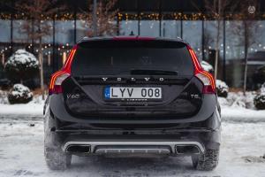 Black Volvo V60 2015 in Vilnius, with an engine capacity of 1.97 L and mileage of 236 thousand km for 10500 €, photo 9 on AUTOMOTO.COM.LV